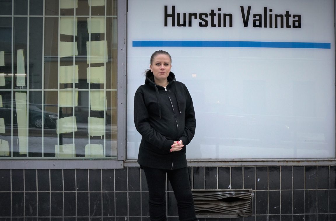Sini Hursti jatkaa sukunsa työtä – Taajuusmedia Sini Hursti jatkaa sukunsa työtä – Taajuusmedia